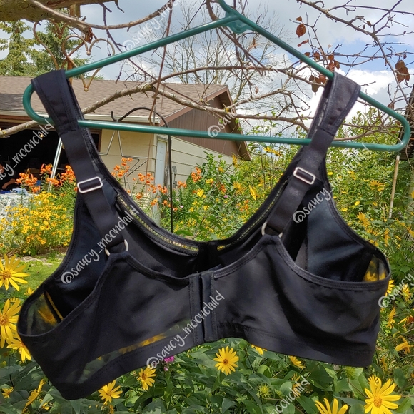 Breezies | Intimates & Sleepwear | Breezies Black Cut Out Bra 42c Basic ...